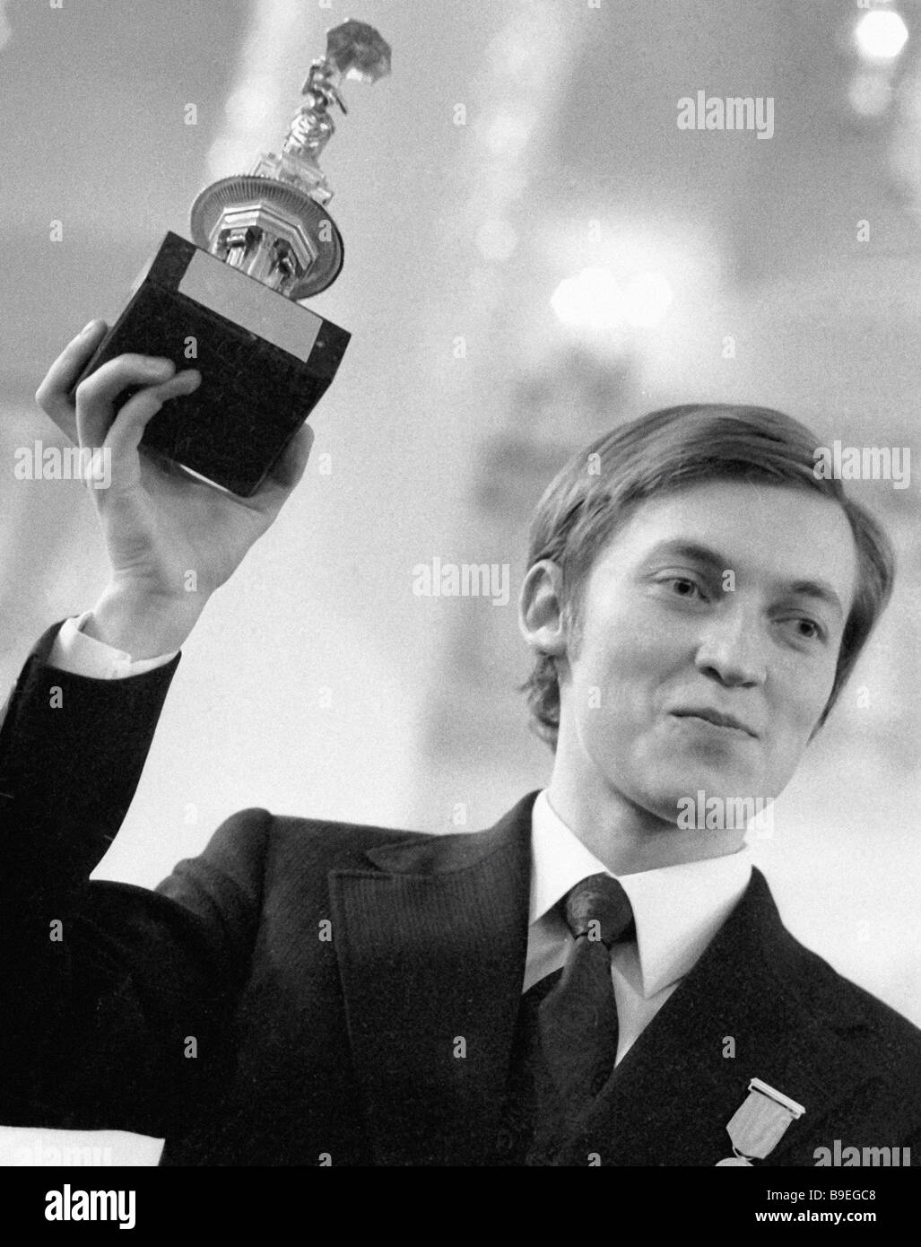 Anatoly Karpov Chess Champion Black and White Stock Photos & Images - Alamy Anatoly Karpov Chess Champion Black and White Stock Photos & Images - Alamy