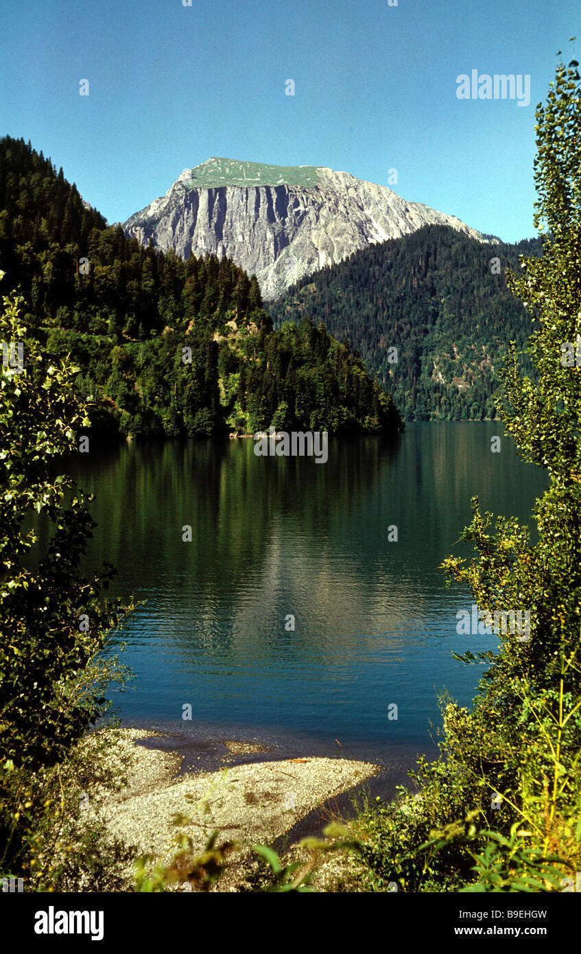 Lake Ritsa in the mountains of Georgia Stock Photo - Alamy