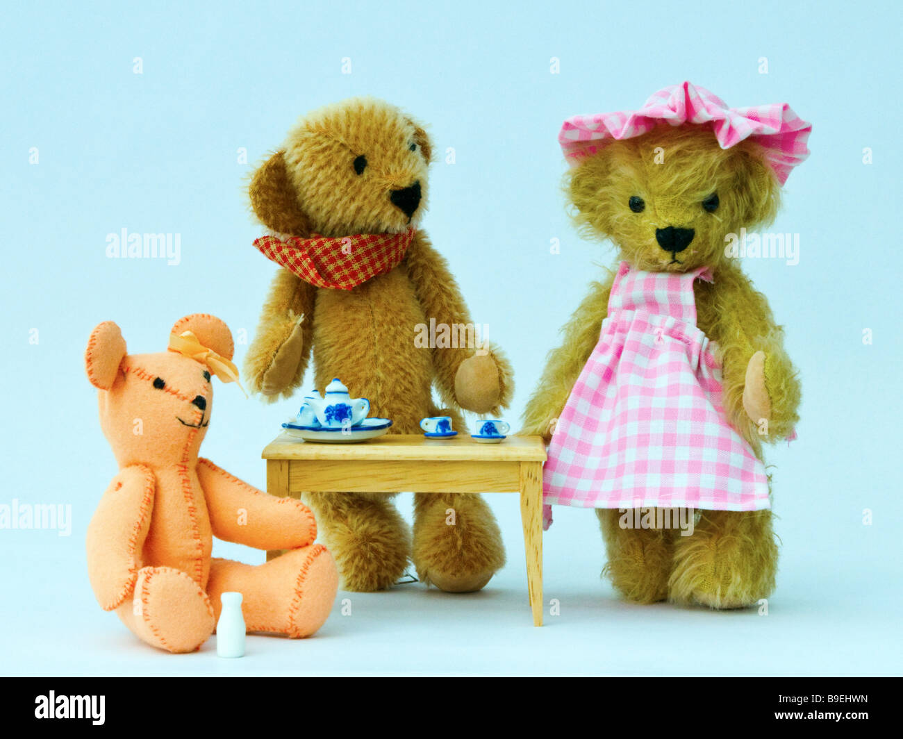 Miniature teddy bear tea party (Mini Bear Collection Stock Photo - Alamy