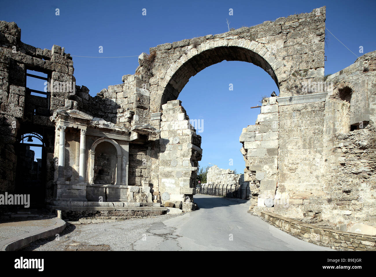 FOUNTAIN & ARCH OF VESPASIAN PAMPHYLIA TURKEY SIDE TURKEY 16 November ...