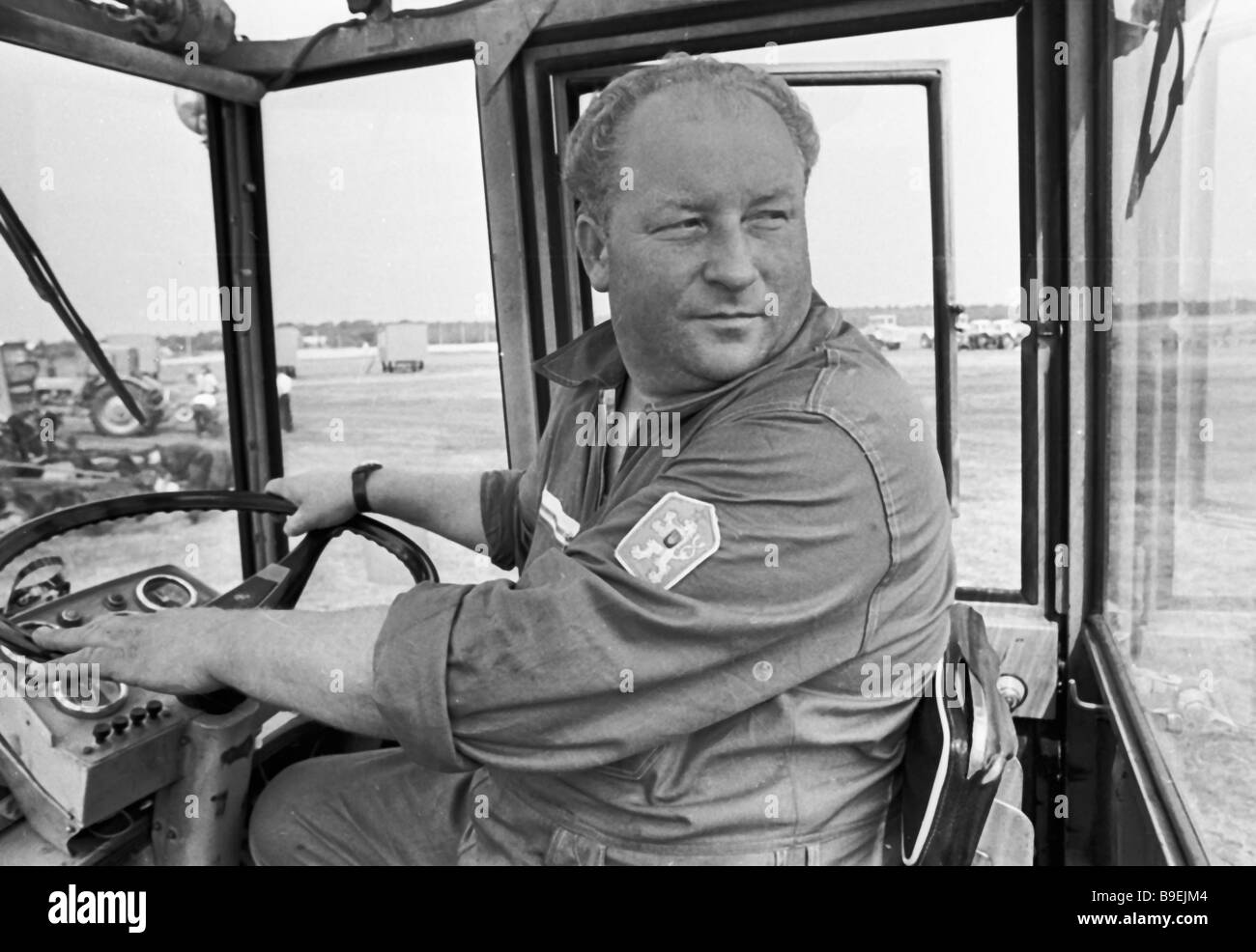 Jan Scholler silver holder Second International Plougman Competition of ...