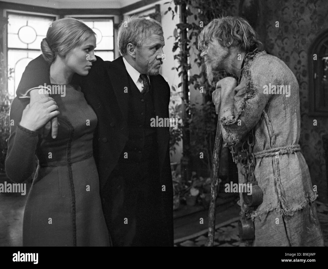 Actors Nina Ruslanova as Shurochka Mikhail Ulyanov as Yegor Bulychev ...