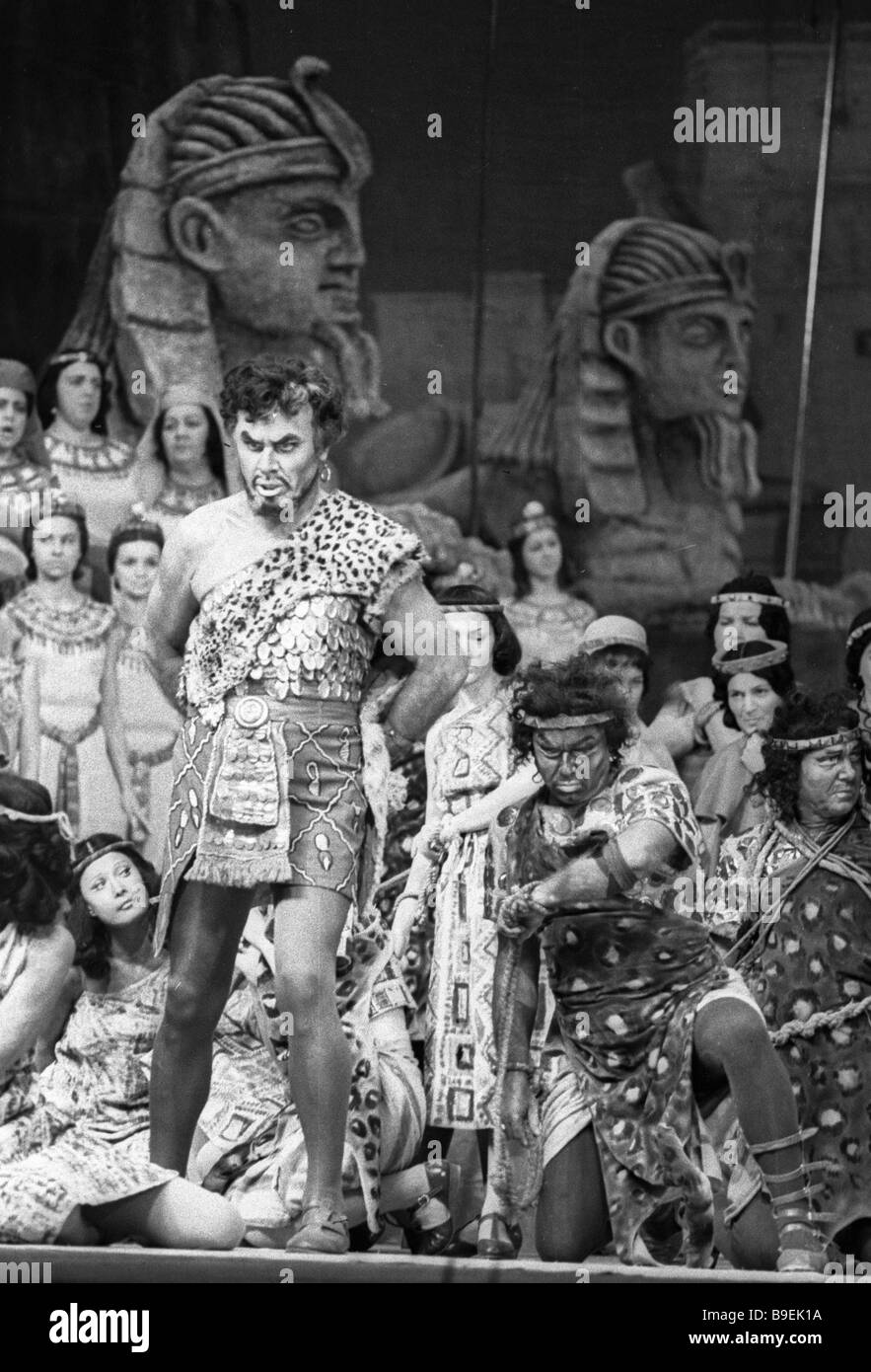 Valaitis left as Amonasro in a scene from the Aida opera Stock Photo ...