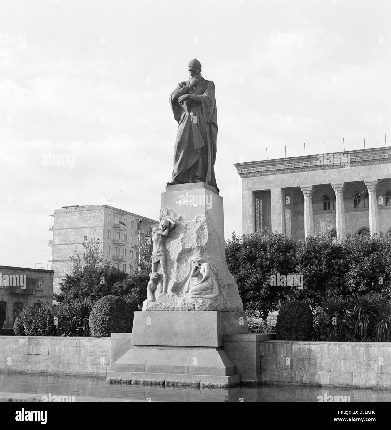 The monument to classic Oriental poet Fizuli in Baku Stock Photo - Alamy