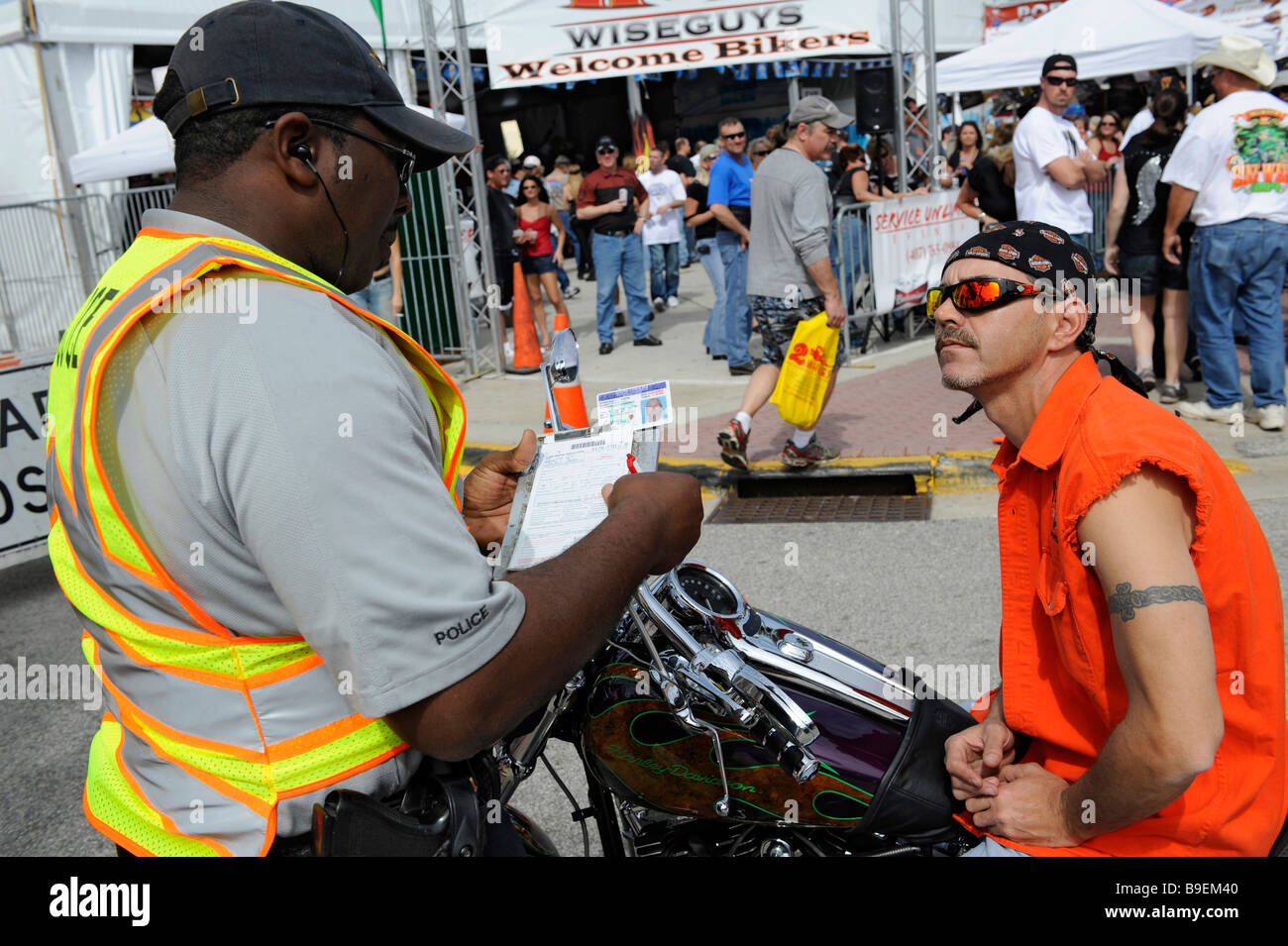 Police motorcycle female hi-res stock photography and images - Alamy