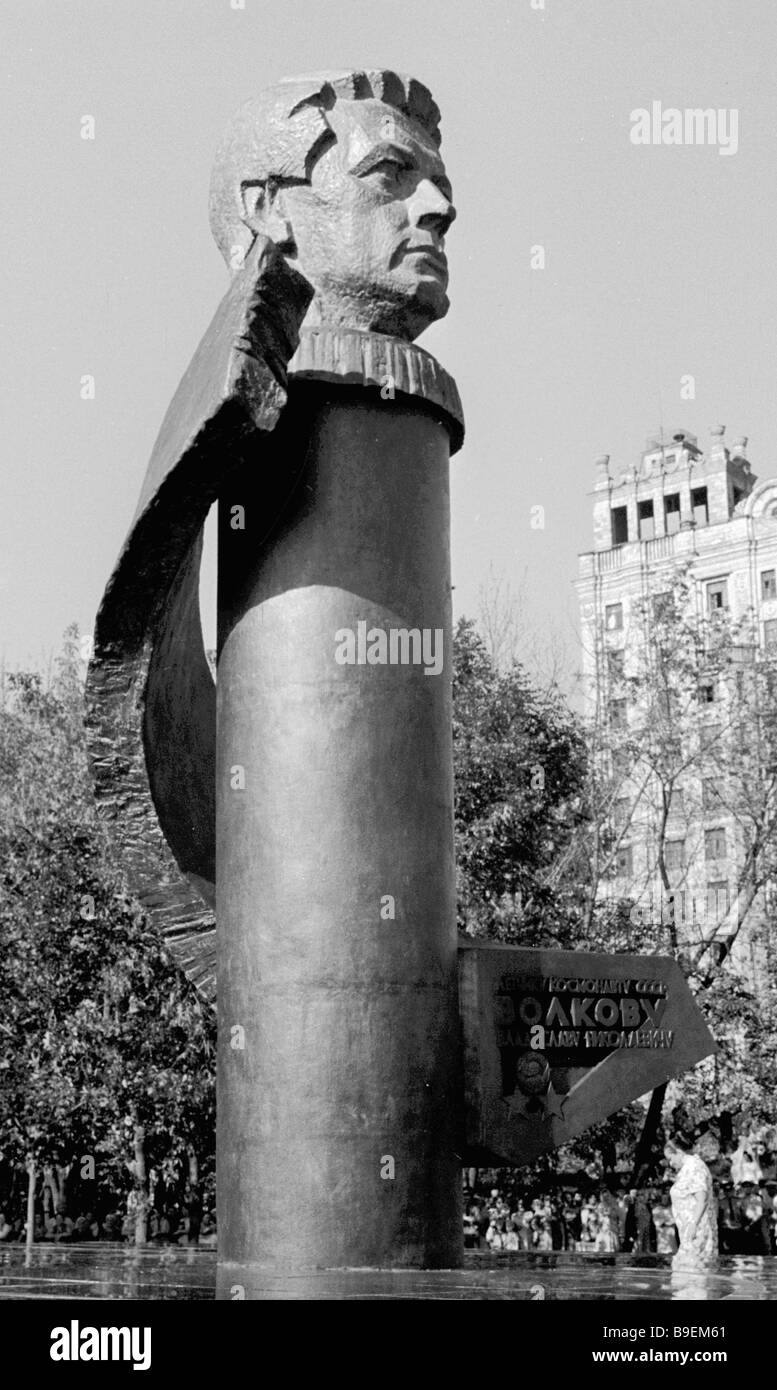 Monument to Soviet Cosmonaut and Twice Hero of the Soviet Union ...