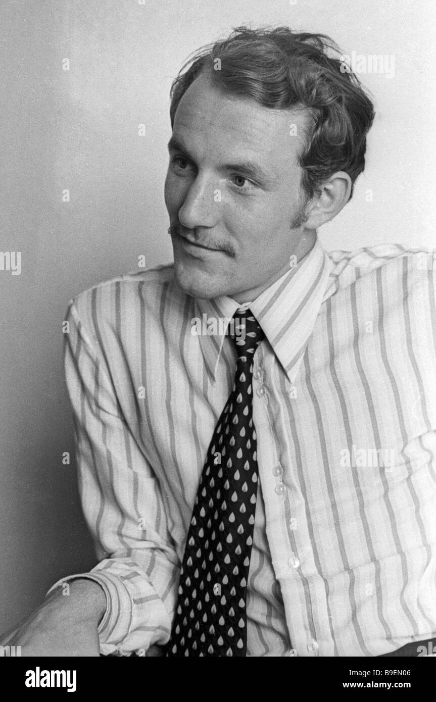 Alexander Romankov USSR foil fencing champion Stock Photo - Alamy