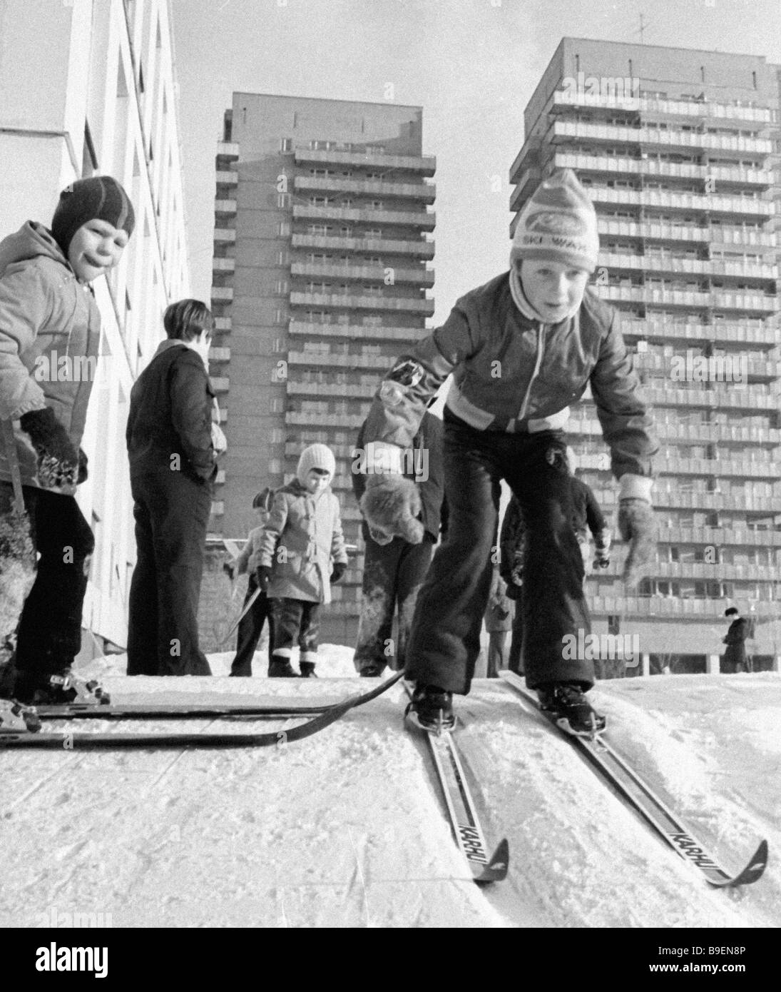 Moscow children skiing Stock Photo - Alamy