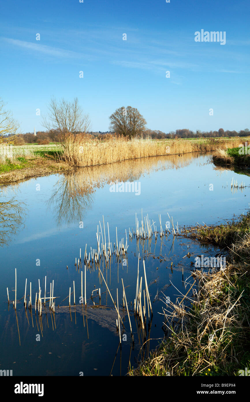 The River Ouse A Tributary Meanders Alongside Meadow Fields In Early ...