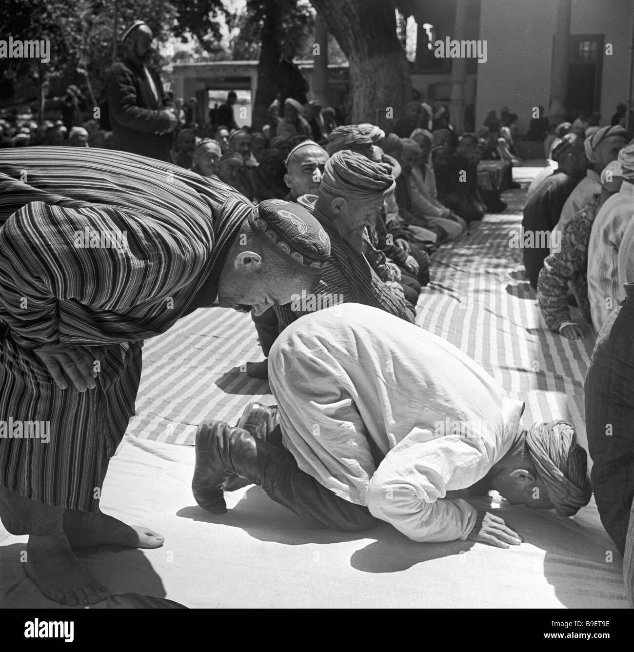 The Muslims in namaz ceremony Stock Photo - Alamy