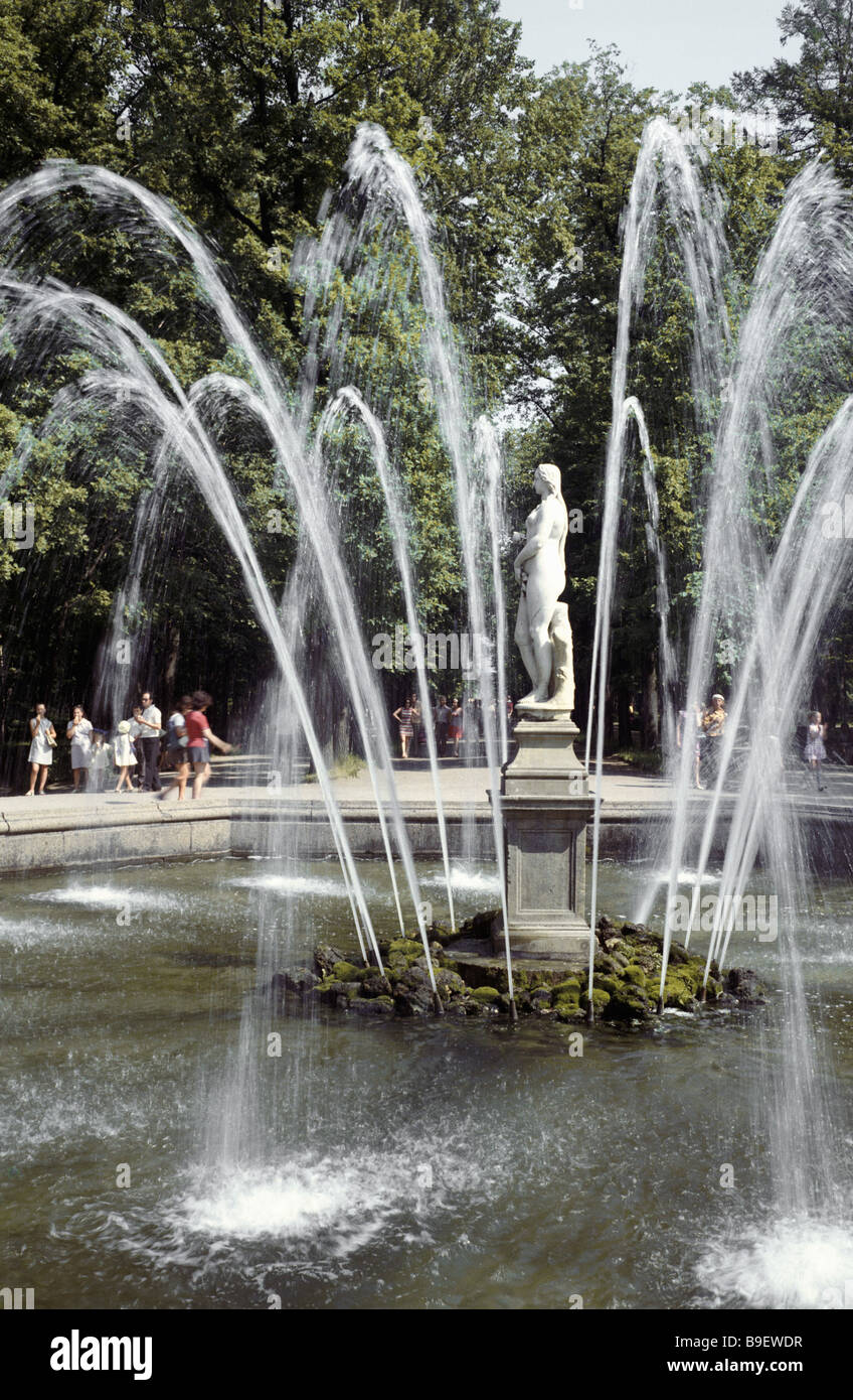 The Eve Fountain Peterhof Stock Photo - Alamy