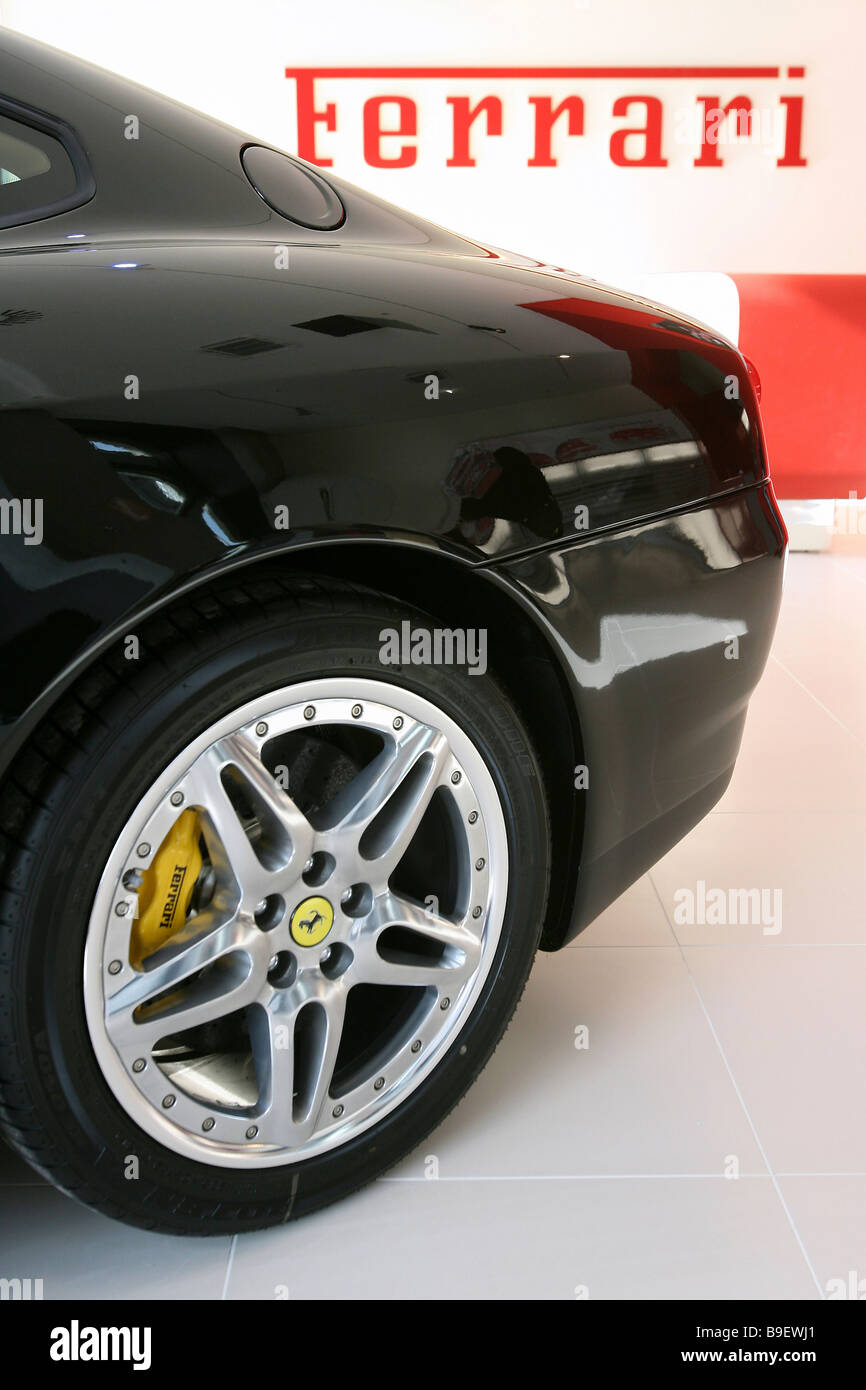 Car rim ferrari logo hi-res stock photography and images - Alamy