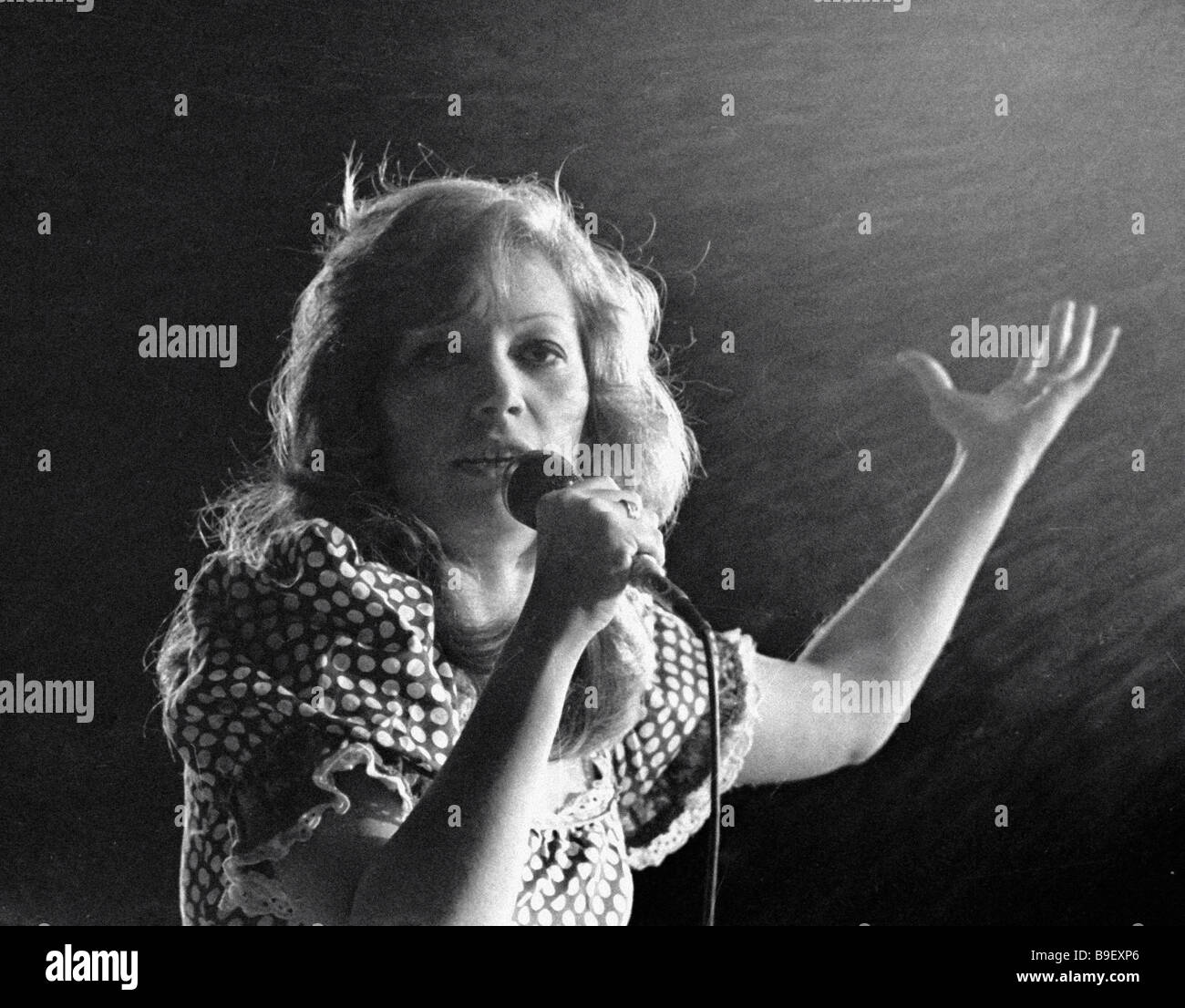 Pop singer Alla Pugacheva Stock Photo - Alamy