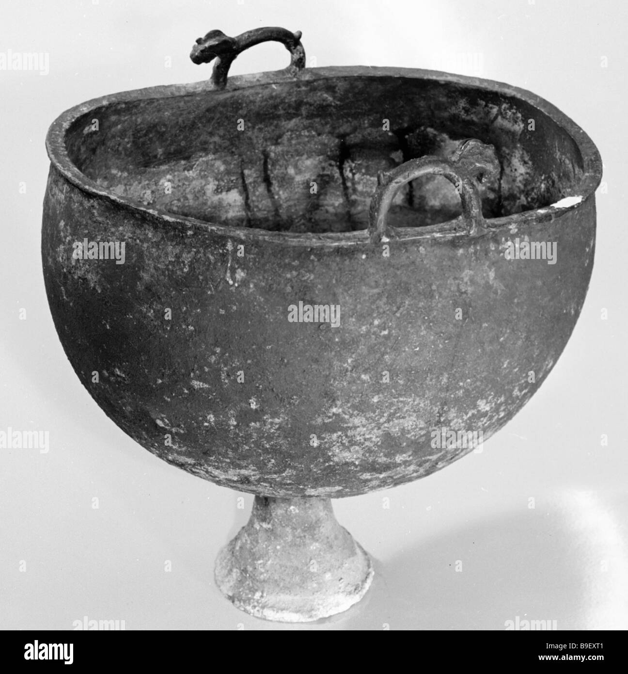 Bronze Cauldron High Resolution Stock Photography and Images - Alamy