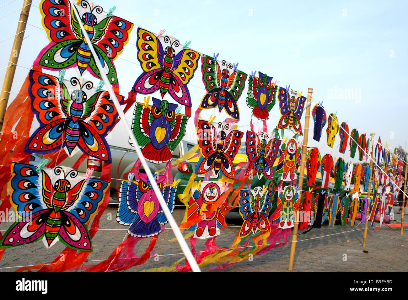 Modern kites hi-res stock photography and images - Alamy