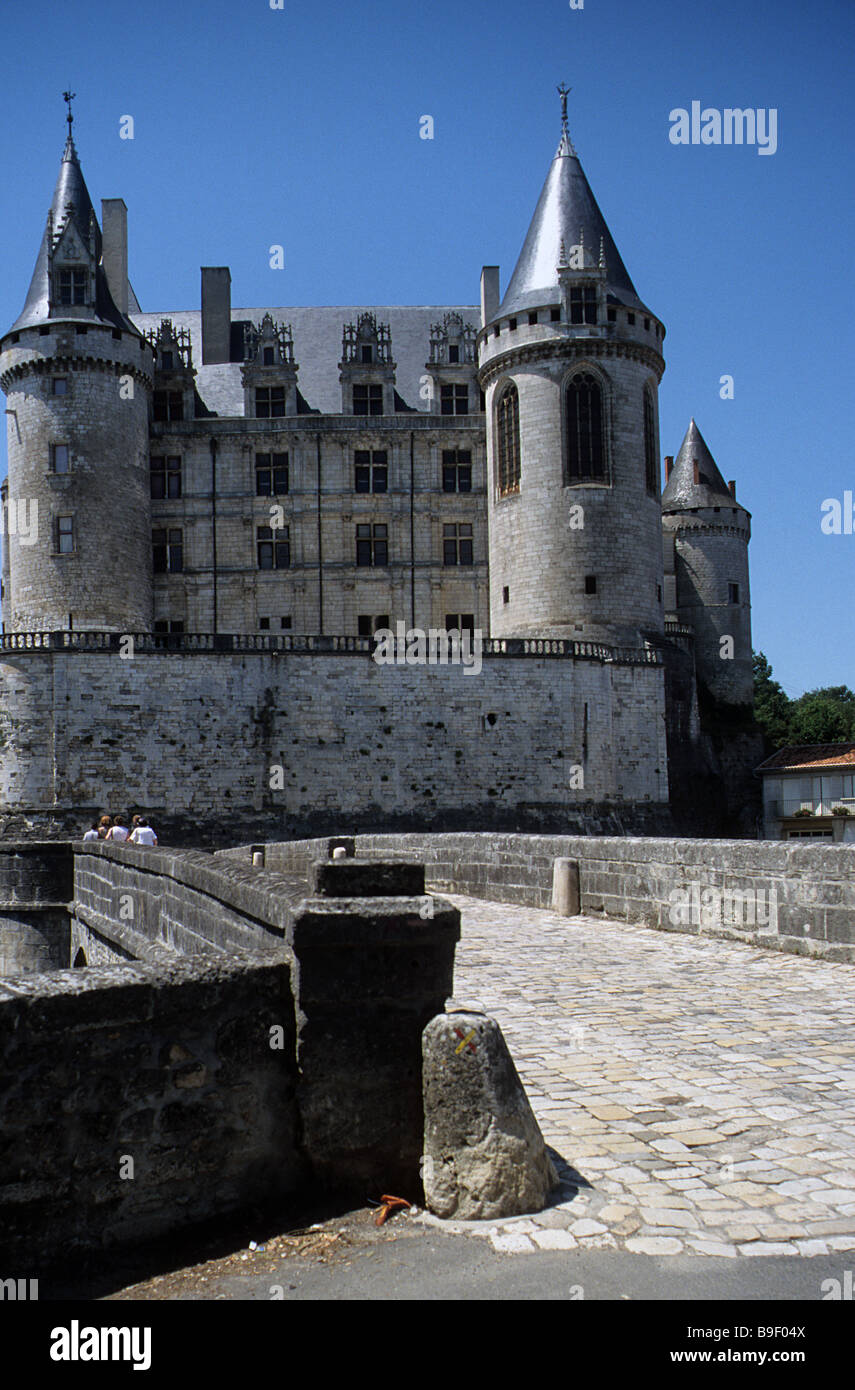 Rochefoucauld bridge hi-res stock photography and images - Alamy
