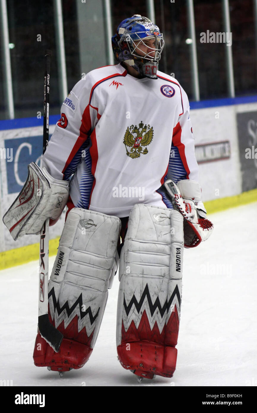 Goalkeeper helmet hi-res stock photography and images - Alamy