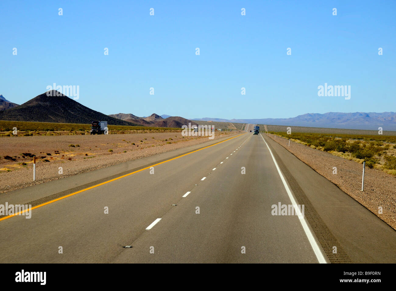 The Nevada Highway through the Mohave Desert in Arizona near ...