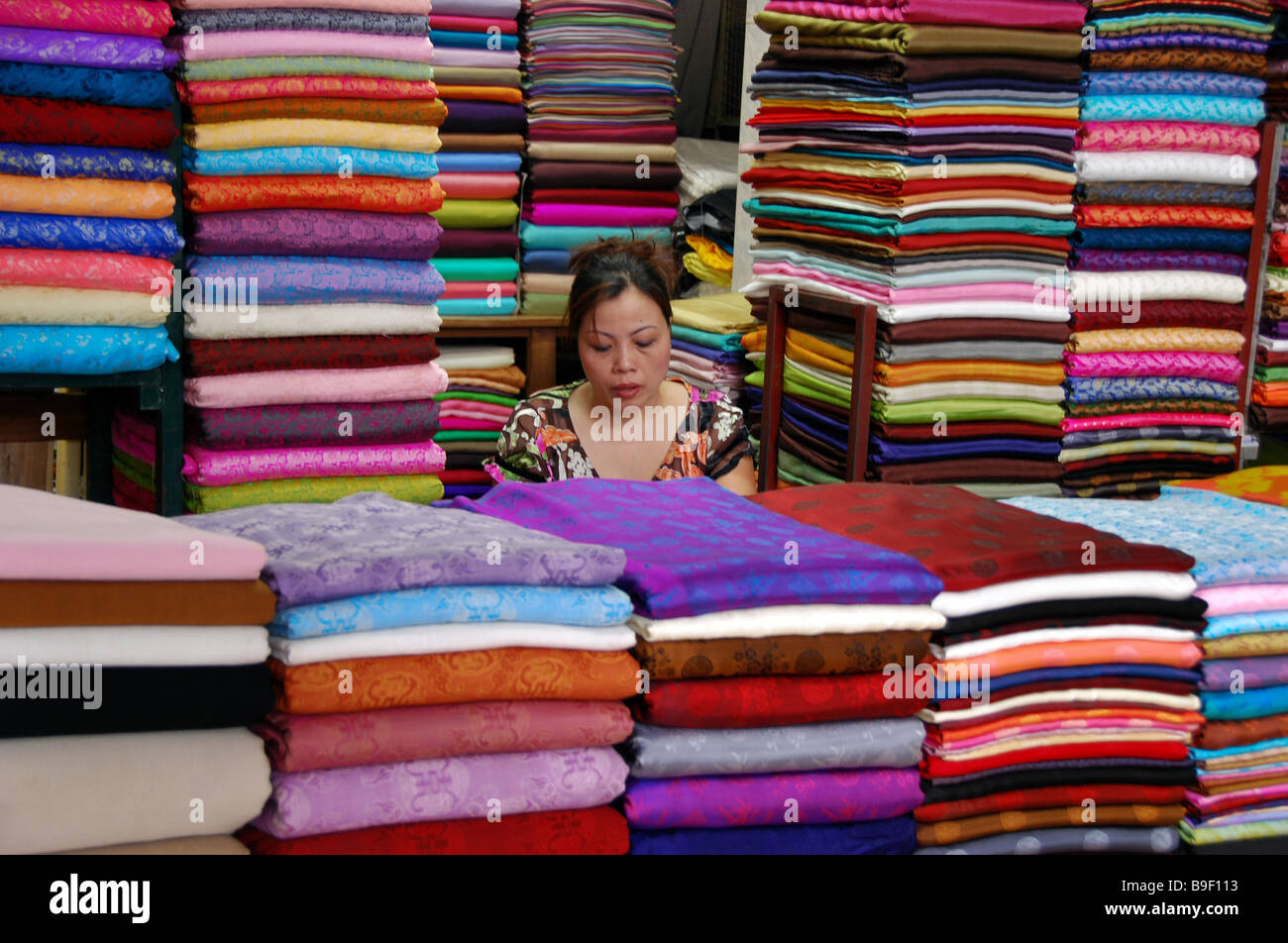 Vietnamese silks hi-res stock photography and images - Alamy