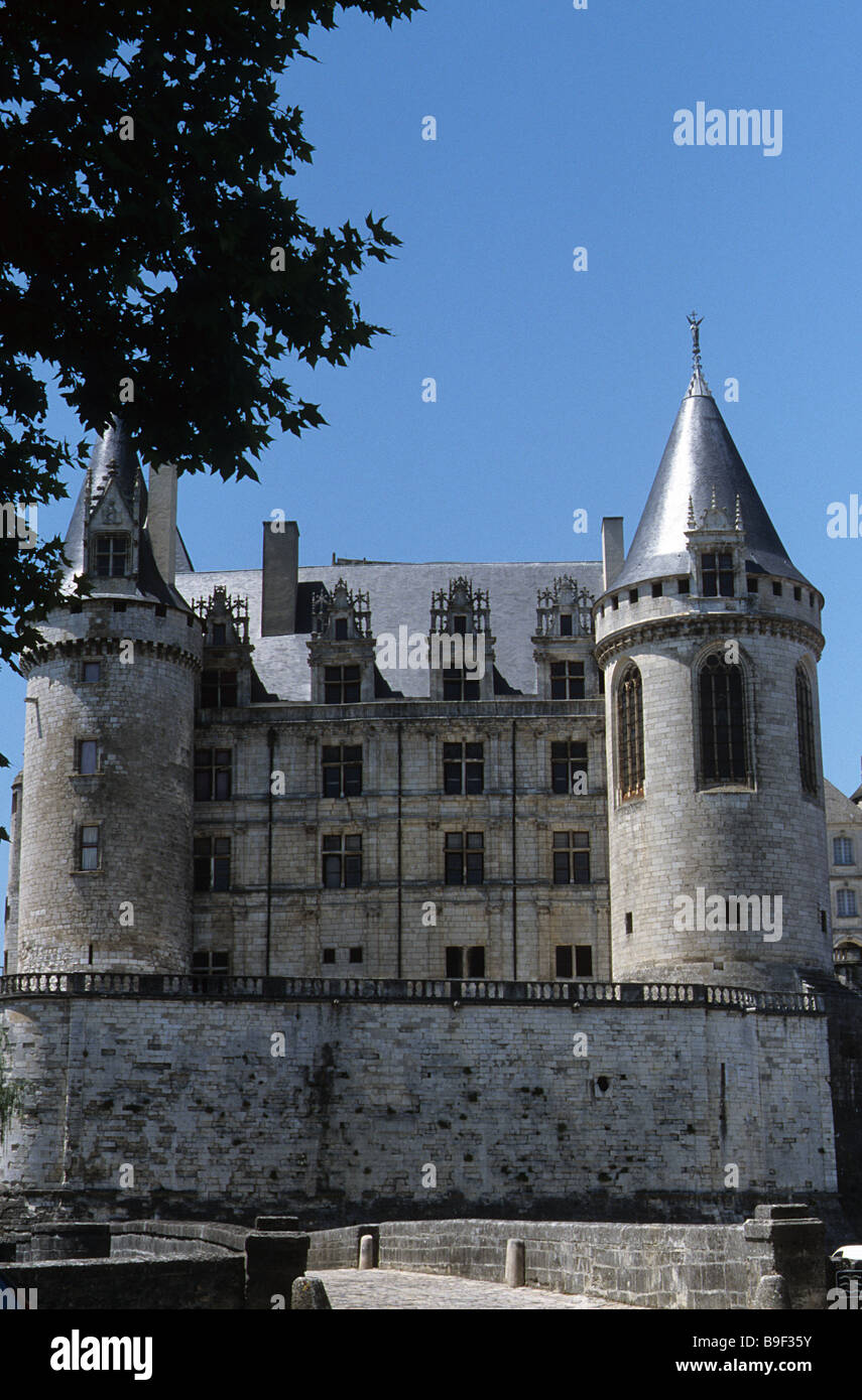 France, La Rochefoucauld, the Chateau Stock Photo - Alamy