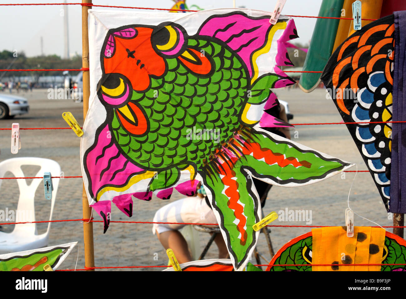 Colorful kites hi-res stock photography and images - Alamy