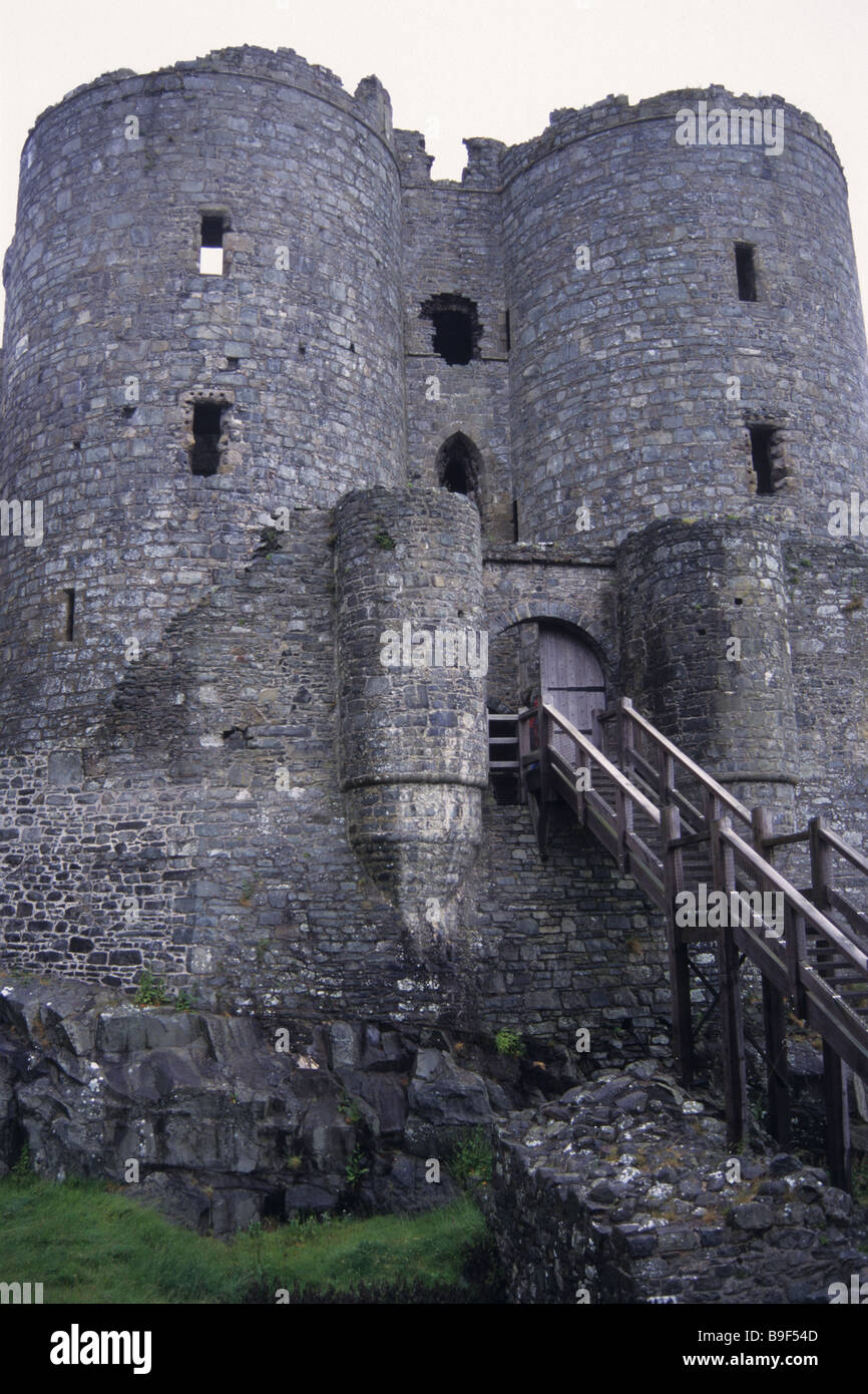 Harlech castle ruins hi-res stock photography and images - Alamy