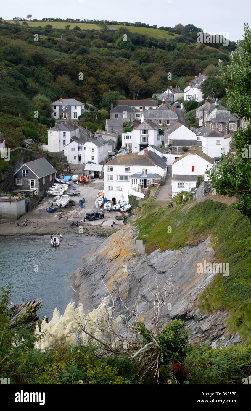 View of the cornish village of Portloe Stock Photo - Alamy