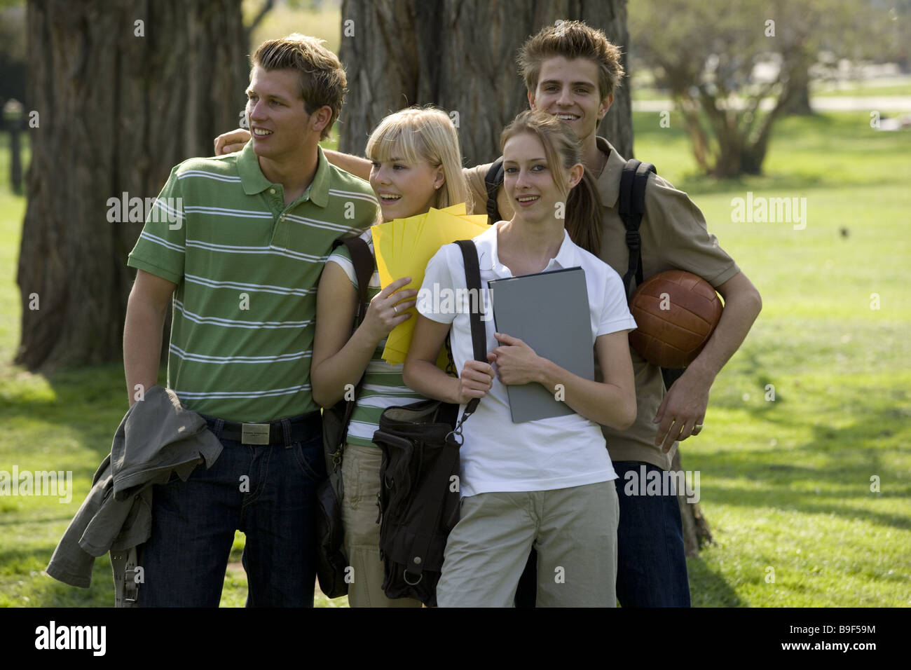Park students cheerfully group-picture series people teenagers students ...