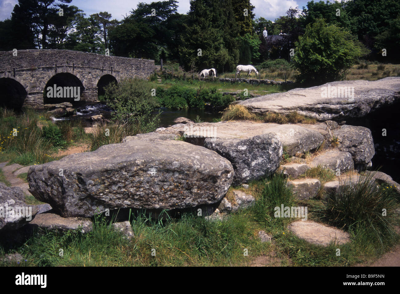 Stone bridge, Devonshire, UK Stock Photo - Alamy