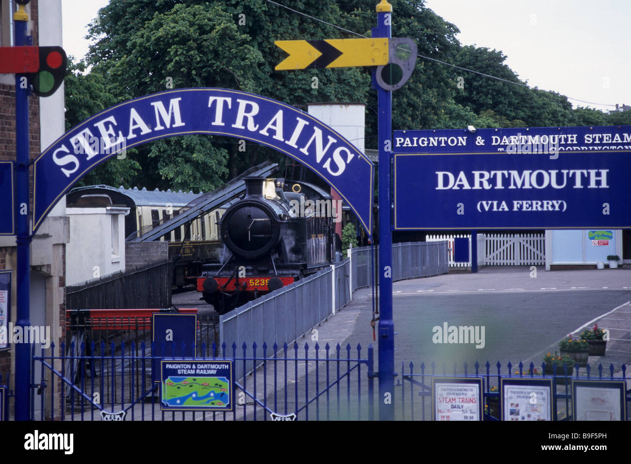 Dartmouth Steam train railway station, Devon, UK Stock Photo - Alamy