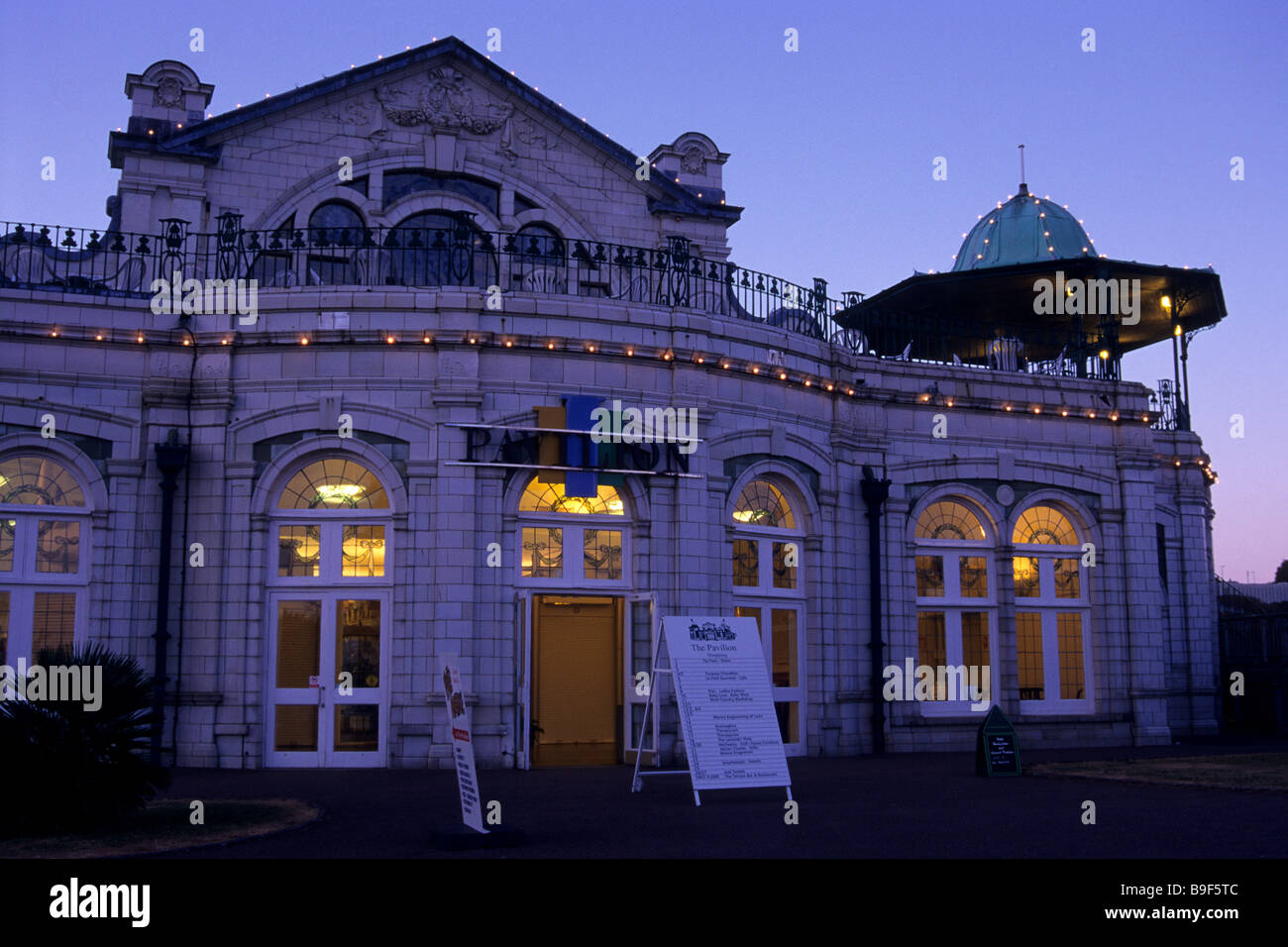 Torquay pavilion hi-res stock photography and images - Alamy