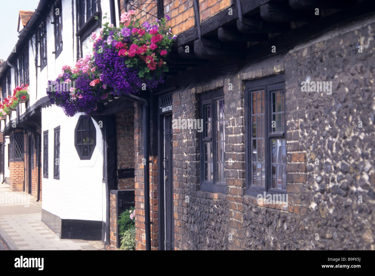 Tudor style house in Henley on Thames, oxfordshire, UK Stock Photo - Alamy