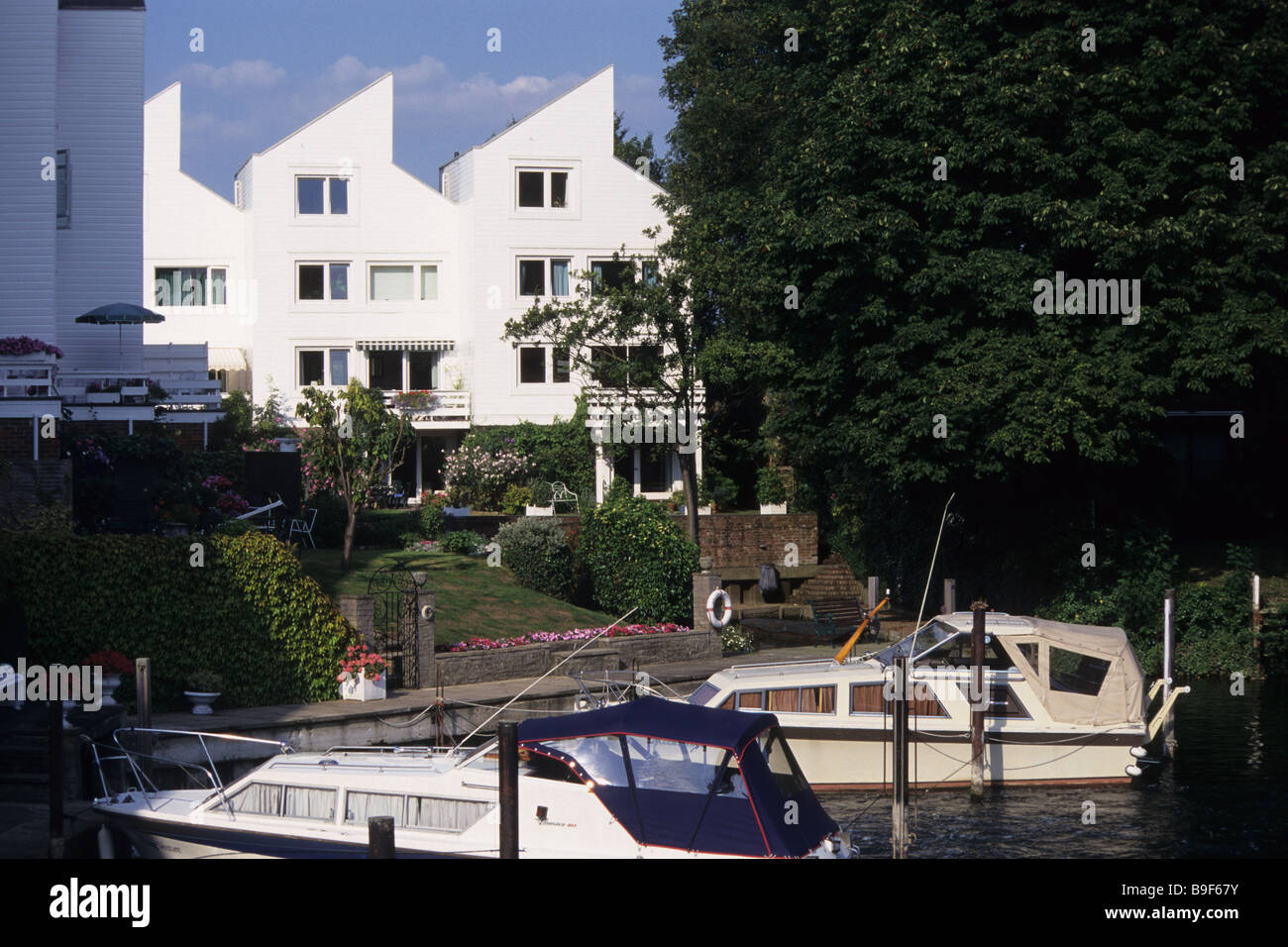 River Thames at Marlow, Buckinghamshire, UK Stock Photo - Alamy