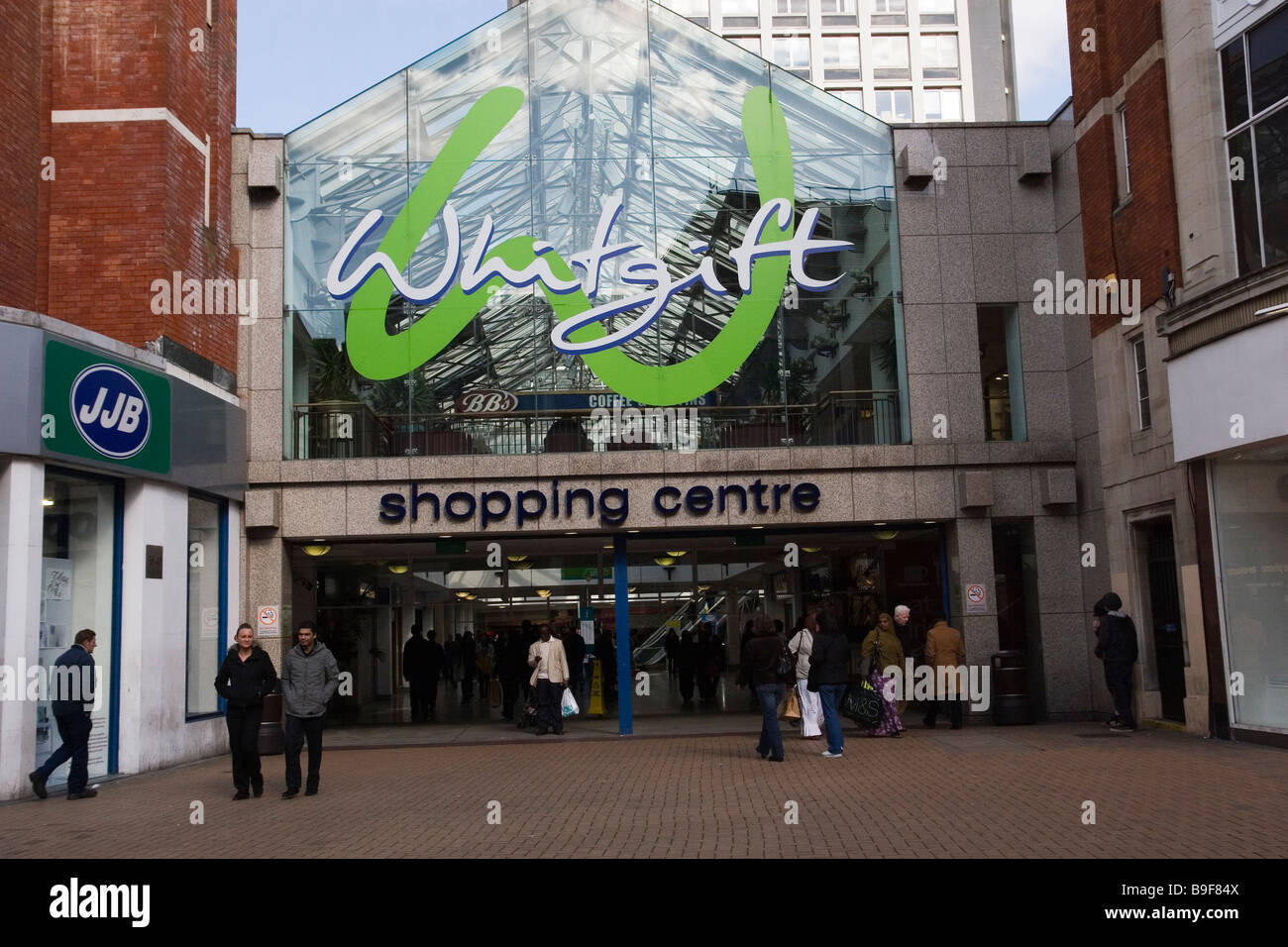 Whitgift shopping centre croydon hi-res stock photography and images ...