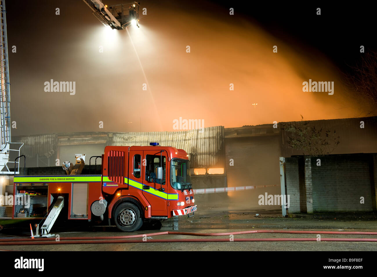 Fire & Rescue Service Hydraulic Platform tackles fire at factory ...