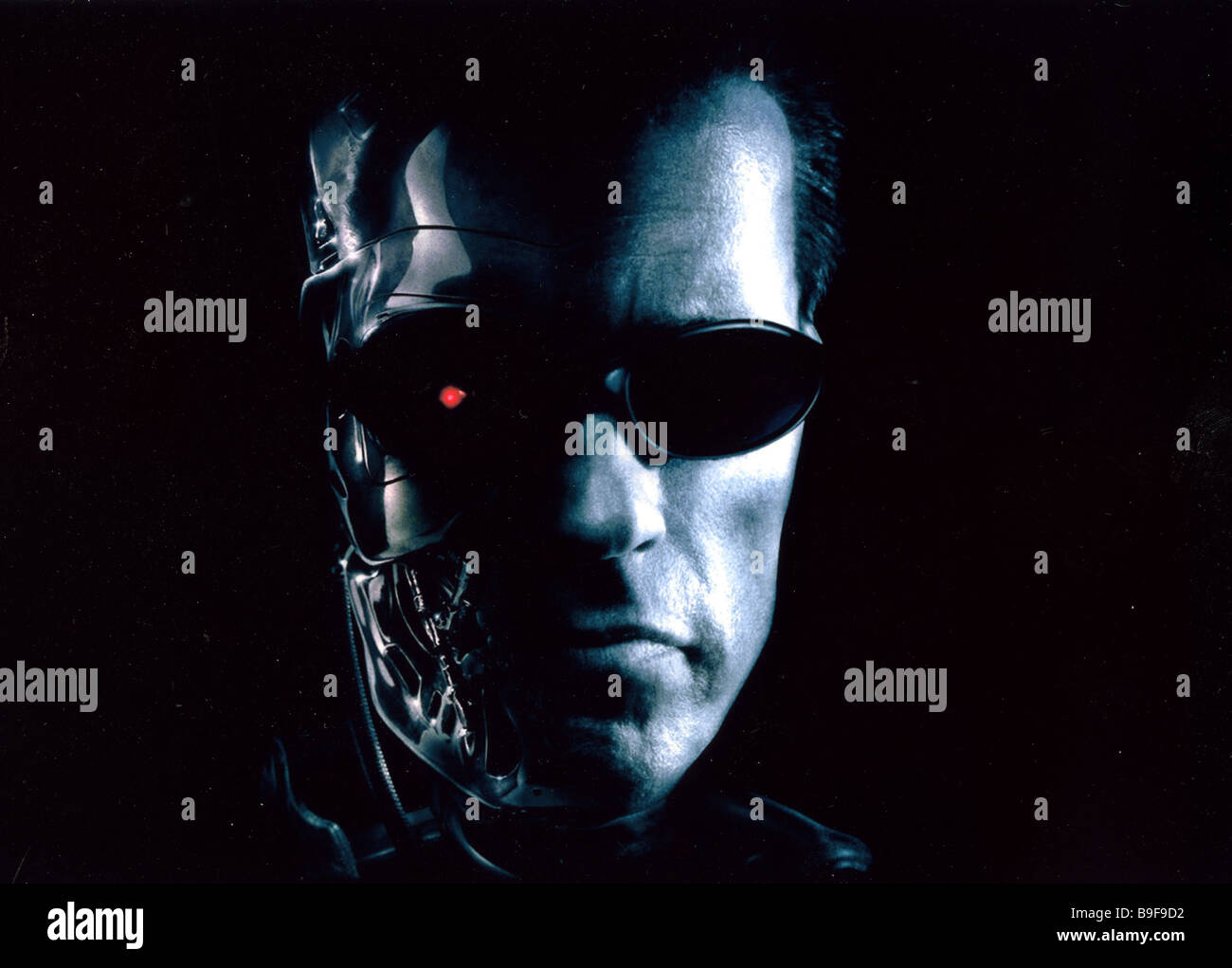 Terminator hi-res stock photography and images - Alamy