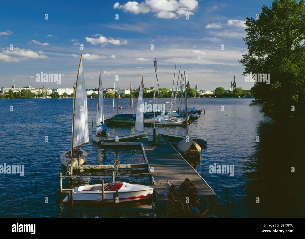 Old raven street hi-res stock photography and images - Alamy