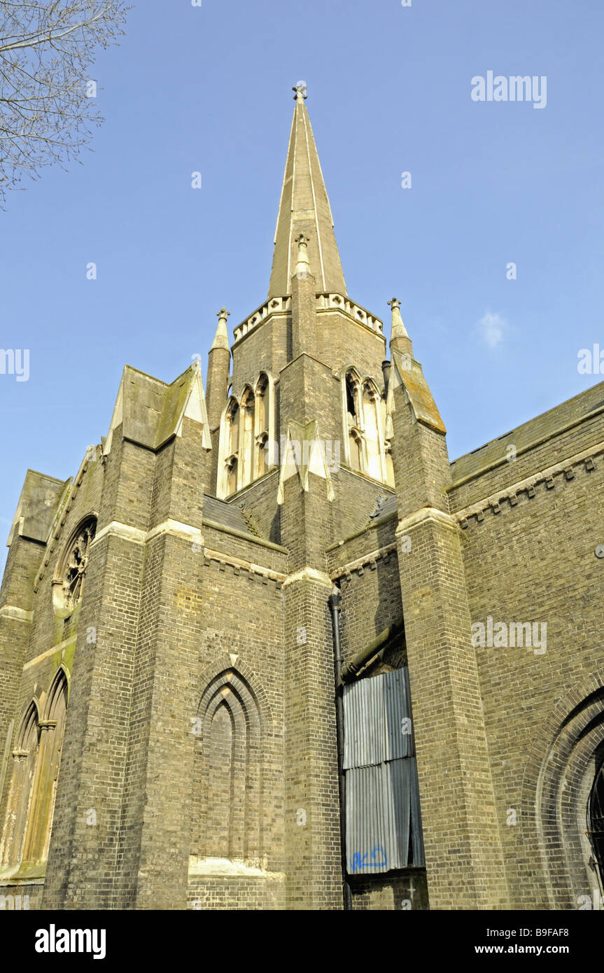 Abney Park Chapel Abney Park Cemetery Stoke Newington Hackney London ...
