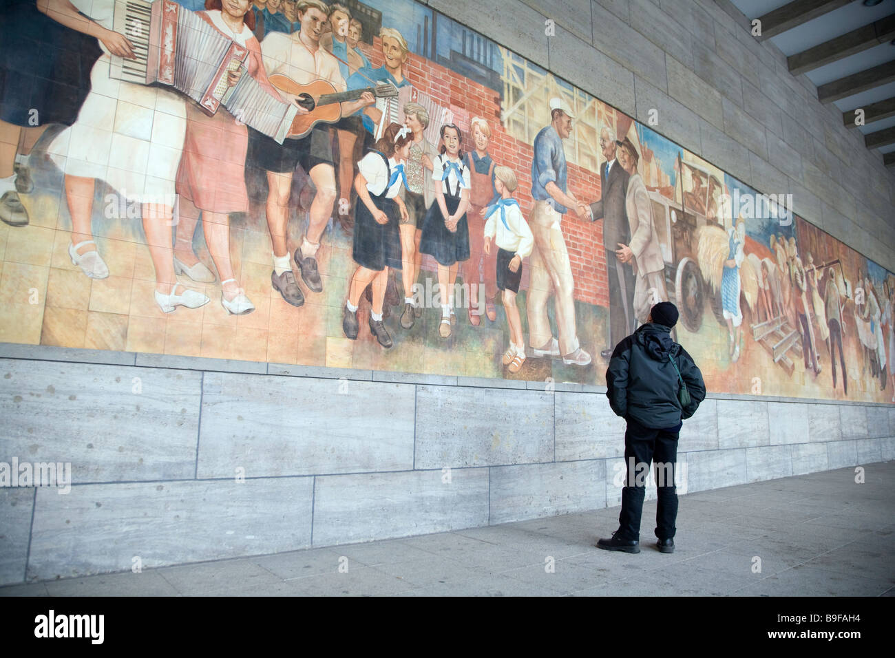 Karl marx mural hi-res stock photography and images - Alamy