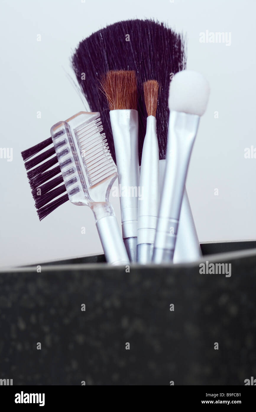 Brushes images hi-res stock photography and images - Alamy