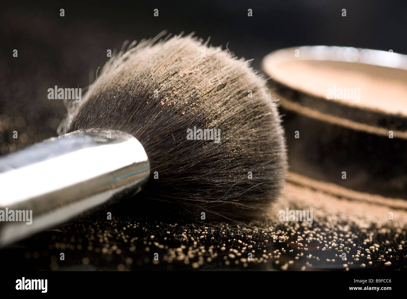 Face powder photos hi-res stock photography and images - Alamy