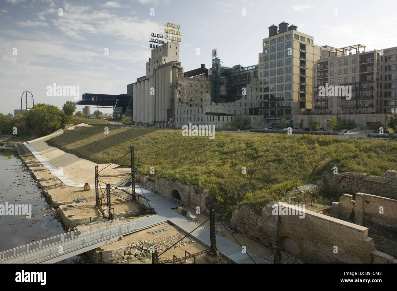 usa Minnesota Minneapolis mill-museum industry-mill ruin exterior ...