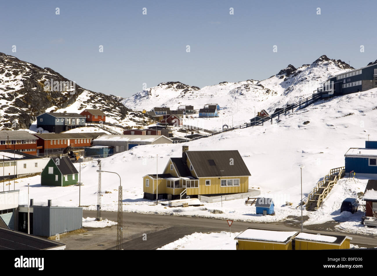 Greenland Paamiut houses mountains snow Stock Photo - Alamy