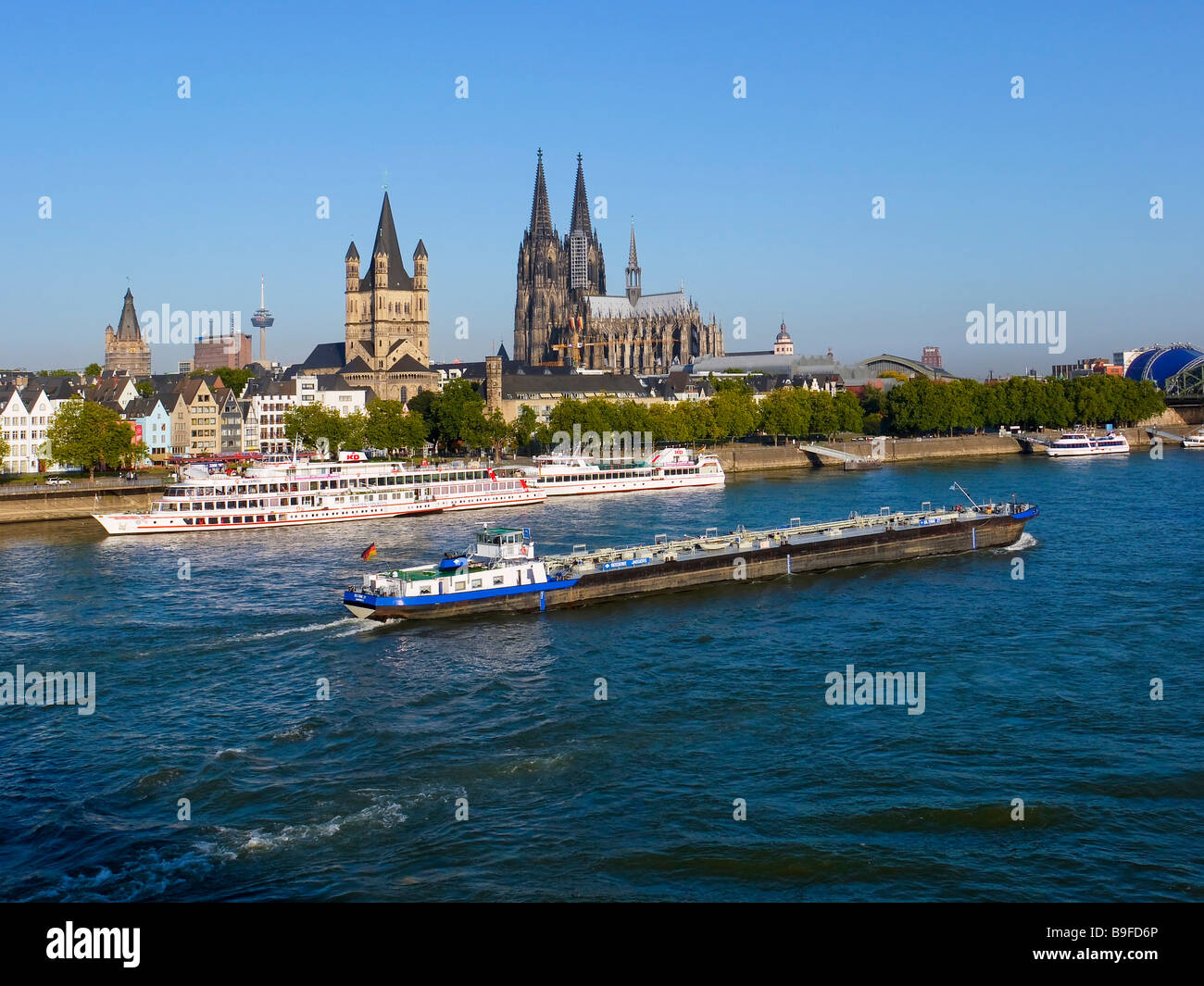 Church people in boat hi-res stock photography and images - Alamy