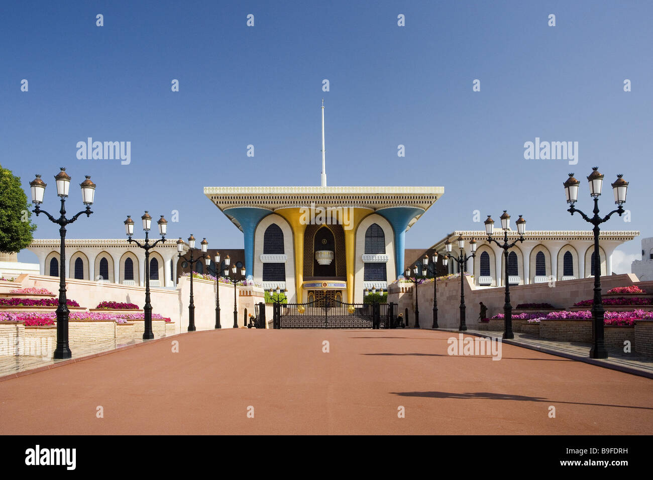 Oman Muscat Al Alam Palace sultanate government-palace sovereign-palace ...
