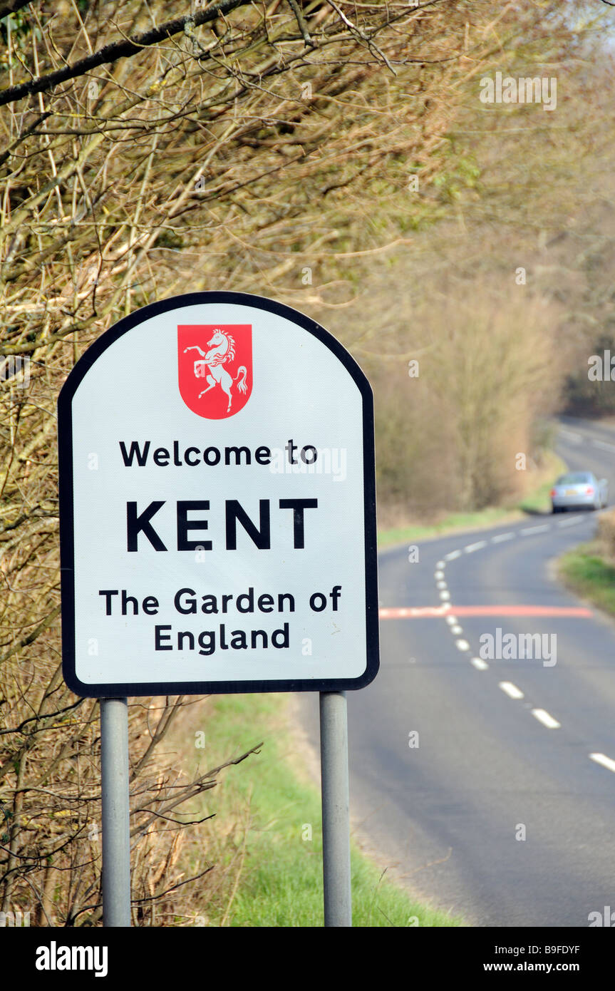 Welcome to Kent the Garden of England roadside sign Stock Photo - Alamy