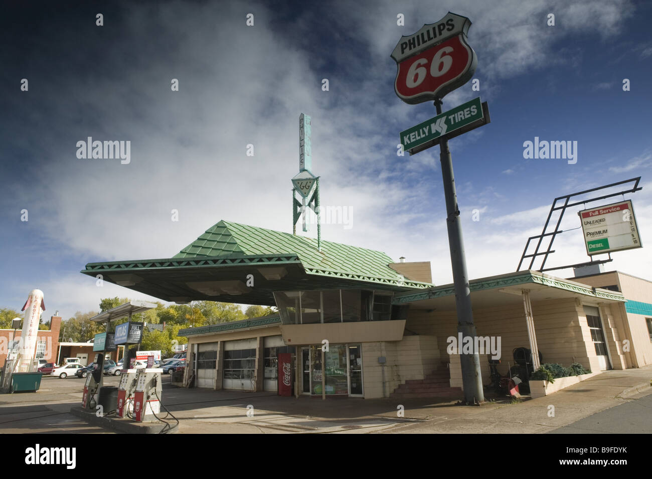 usa gas station exterior Stock Photo - Alamy