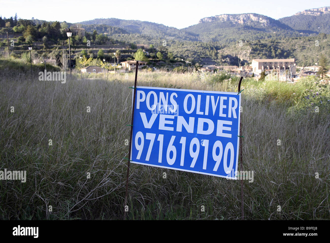Sign building land plot sale hi-res stock photography and images - Alamy