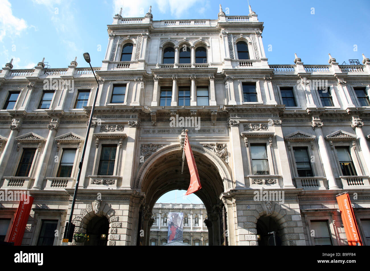 Royal academy of arts building hi-res stock photography and images - Alamy