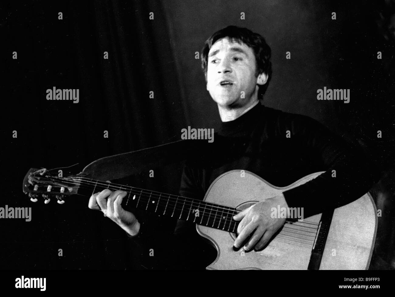Theater and cinema actor Vladimir Vysotsky performing Stock Photo - Alamy